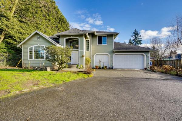 Pet-friendly Seatac Retreat 6 Mi To Puget Sound! - Des Moines, WA