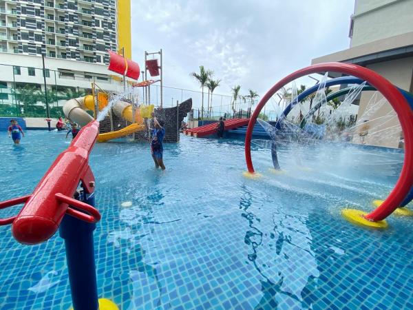 Bali Residence Level 36 5pax Netflix Seaview - Klebang Besar