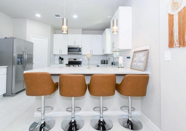 3br Townhouse Near Lake Conroe, Nurse & Corp Extended Stays Welcome! - Lake Conroe, TX