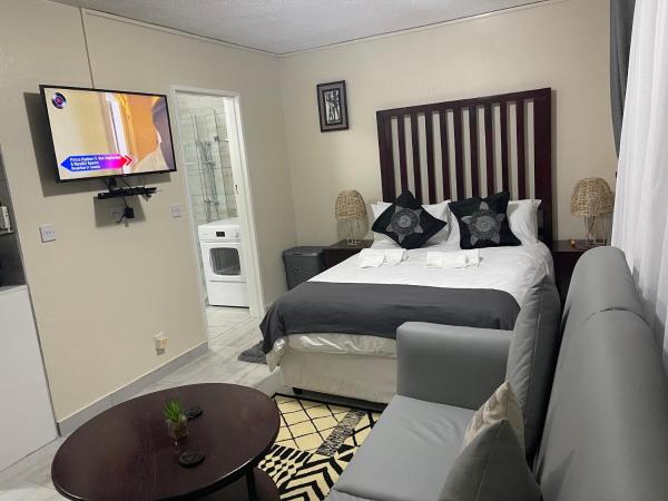 D-low's Studio Apartment In The Avenues - Harare