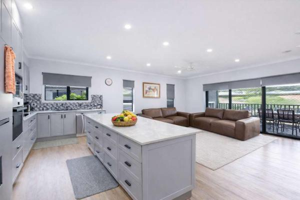 4br Family Home W Golf Course Views, Bbq & Secure Parking - Vincent