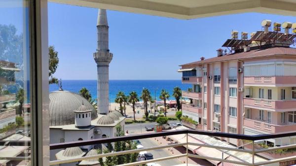 Cleopatra Ada Apart & Suites Hotel - Kleopatra Beach