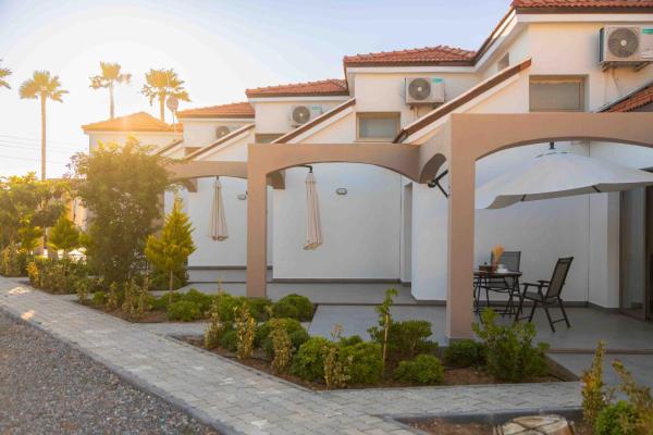 Row 7 Holiday Homes - Girne
