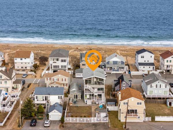 Serendipity Beach Retreat Nautical Retreat - Exeter, NH