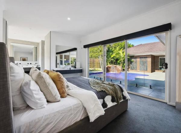 Resort-style Family Retreat With Pool & Gym - Melbourne