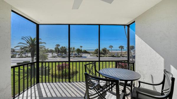 Crescent Royale Condominiums 208 - Siesta Key, FL
