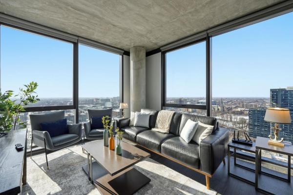 2br Designer Loft Modern Luxe In City Center - Chicago