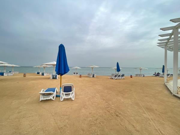 Sea-front Selena Bay Resort Apartment - Hurghada
