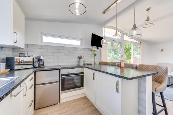 2 Bed In Caswell Bay Oc-hh379 - The Mumbles