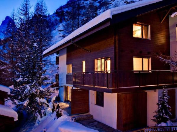 Holiday Home Freistehendens Chalet Zen Zermatt An Bester Lage By Interhome - Randa