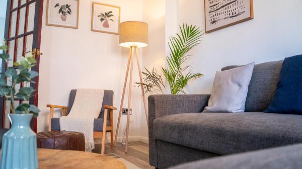 3br House Near Cardiff Bay City Centre And Stadium With Free Parking - Cardiff