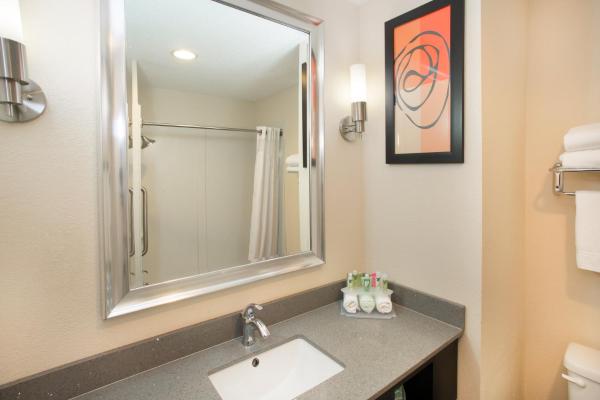 Holiday Inn Express Lexington Southwest Nicholasville By Ihg - Lexington, KY