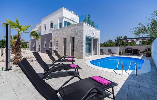 Beautiful Home In Zaton - Zaton