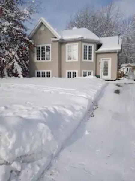 Villa Le Voyageur - Sherbrooke