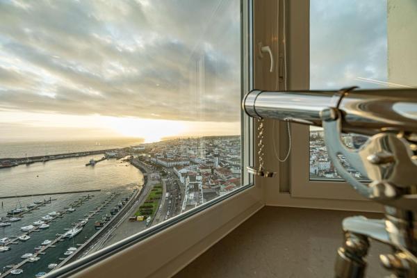 Highest Vacation Home In Azores-deluxe Penthouse - Ponta Delgada