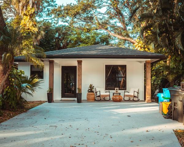 Casita Verde | Private Escape Under The Oaks - West Palm Beach, FL