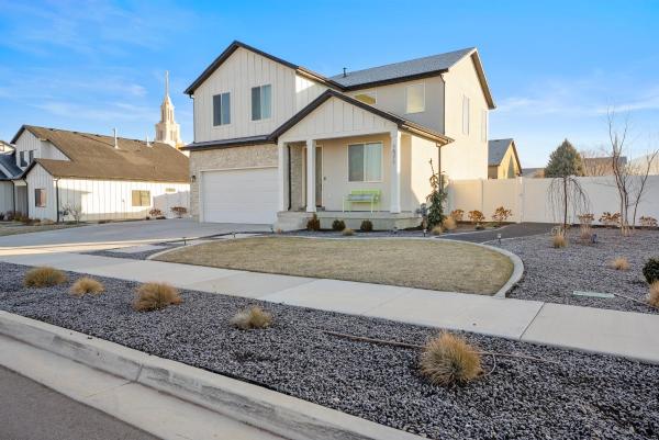 Temple Vista Retreat - King Bed, Sleeps 6 - Utah