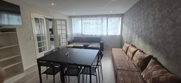 Premium Appartement 7 Single Beds For Groups - Stains