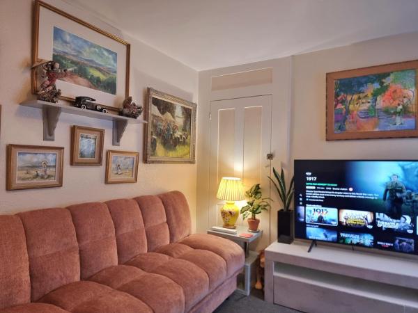 Canterbury Within The City Wall - Sleeps 7 - Pet-friendly With Garden - England