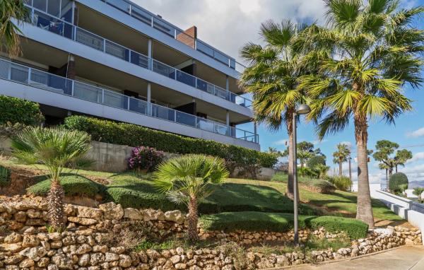 Spacious 3-bedroom Garden Apartment And Indoor Community Pool - Manilva