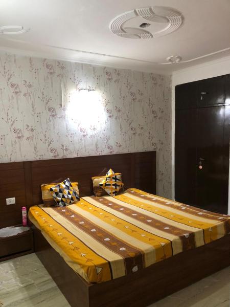 Very Close To The Airport 2km - New Delhi