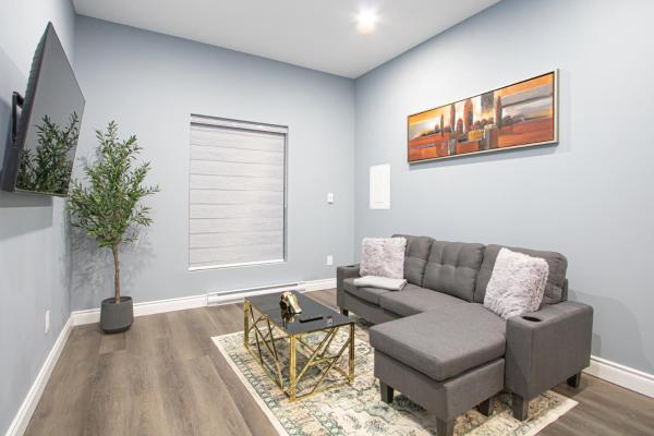 Quiet, Soundproof 1-br Suite Near Victoria Hospital With Parking & Balcony - United States