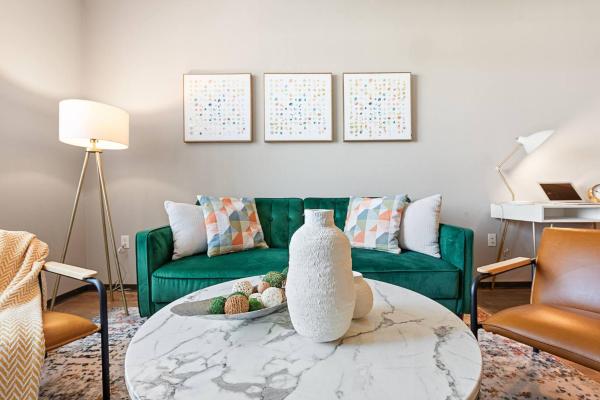 Modern 2br/2ba In Irvine Pool & Gym - Tustin, CA