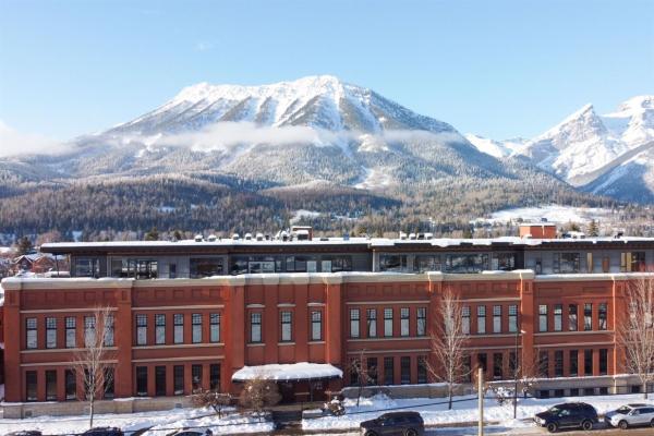 Luxurious 901 Condos By Fernie Central Reservations - Fernie