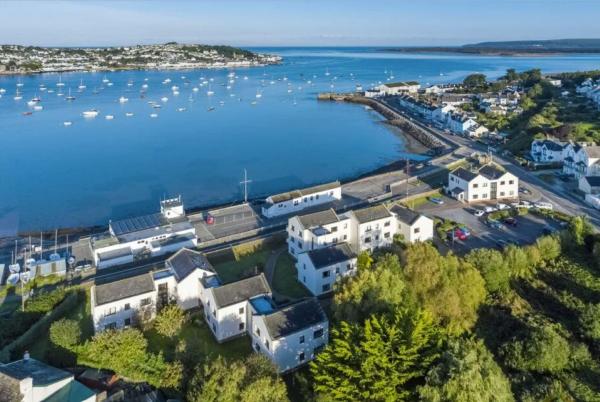 Broadwaters - 2 Bed Waterfront Apartment In Instow - Appledore
