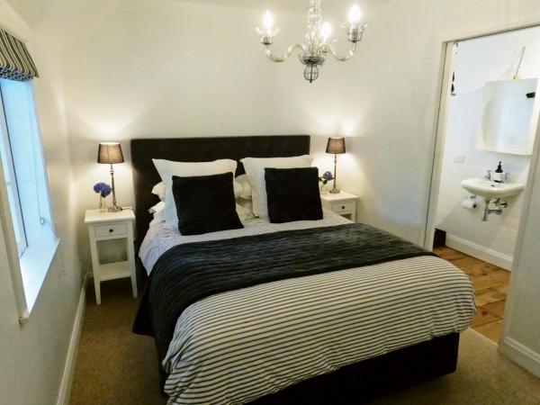 Pinegrove Cottage - Greytown Getaway - Greytown