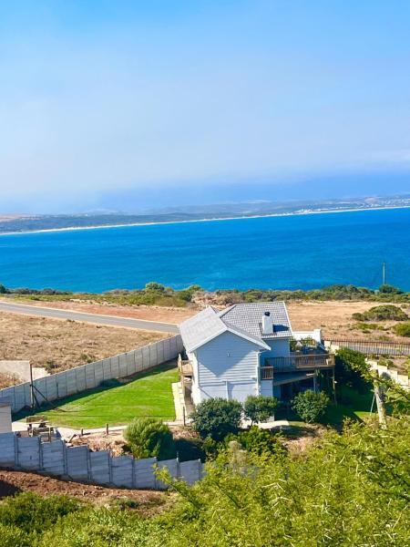 Sea And Mountain View - Mossel Bay
