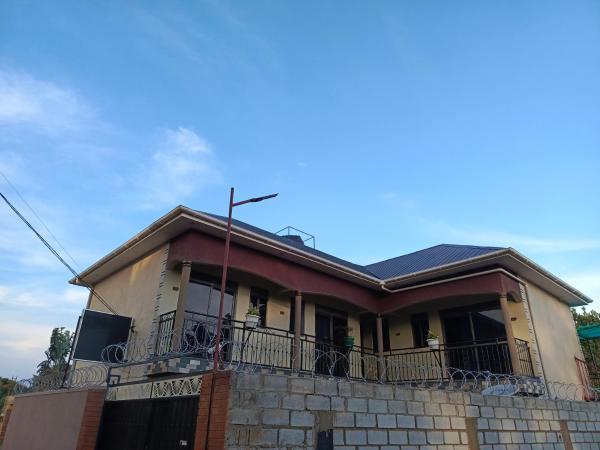 Kn Suites Guest House - Ouganda