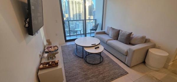 Modern Brickell Condo - Pool & Gym - Miami, FL