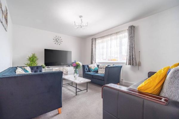 3 Bedroom Spacious Bella Range Homes - Brentwood