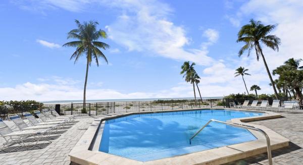 Mariner's Boathouse And Beach Resort By Coolvacay - Fort Myers Beach, FL