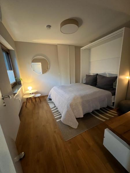 Goodie Room I Apartment I Würzburg Estenfeld - Randersacker