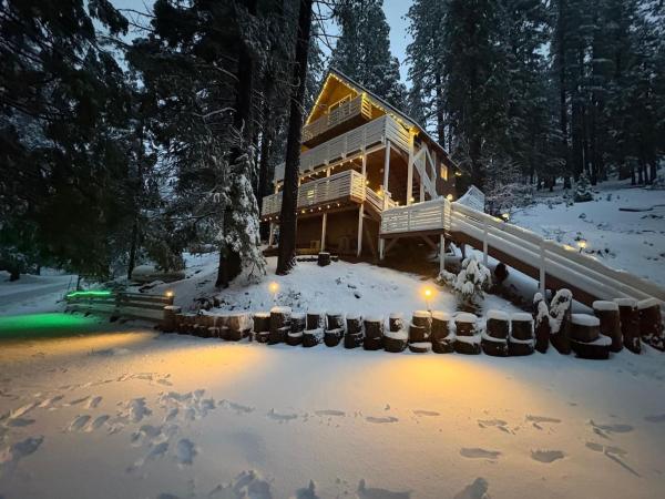 El Capitan Hideaway - A-frame Cabin Yosemite West - Yosemite Valley, CA
