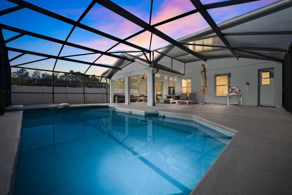 12 Min To Disney Movie Theater Pool Hot Tub - Davenport, FL