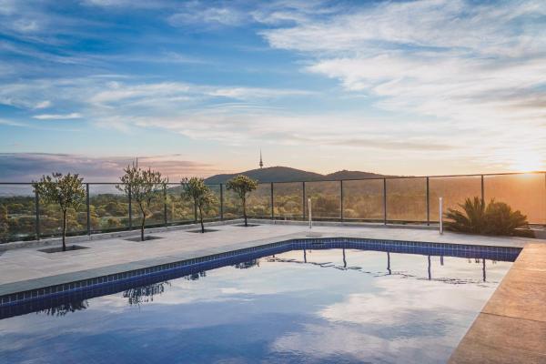 Bright And Cosy Apartment With Luxe Rooftop Pool - Canberra