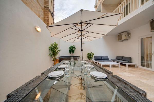 New 3bdr Luxury Seaside Home With Heated Jacuzzi - Best Location In Sliema - Valletta