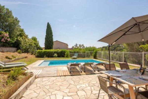 Spacious House With Pool In Sainte-maxime - Sainte-Maxime