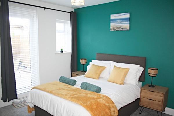 Central & Spacious Apartment Close To Beach, Pier, Bic - Bournemouth