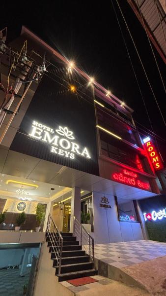 Hotel Emora Keys, 500 Mtrs From Madikeri Fort - Kodagu