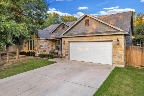 Hot Tub - River Nearby - Quiet Street - Bastrop State Park, Bastrop
