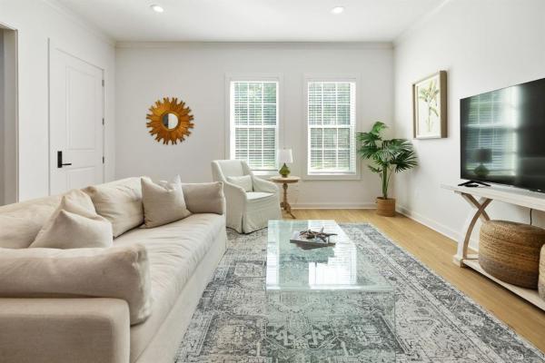 Spacious 3br Retreat - Pool - Sleeps 7 - Pets Welcome W Fee - Pass Christian, MS
