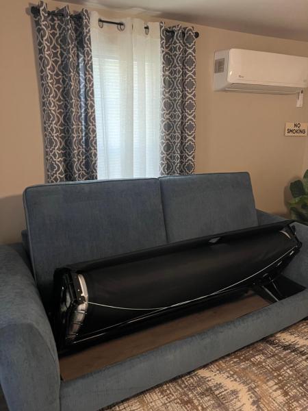 Skipper Apt #4 - Blewett Falls Lake, NC