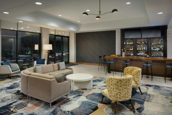Courtyard By Marriott Little Rock Downtown - Little Rock, AR