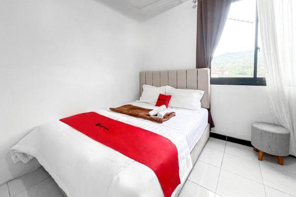 Reddoorz Mamamia Near Jalan Dieng - Wonosobo