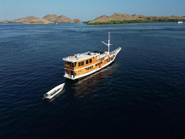 Phinisi Boat Segara Private Charter - Labuan Bajo