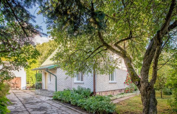 Private 120m2 House With 1000m2 Garden For 8 Guests - Riga